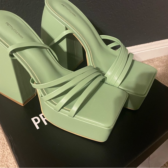 PrettyLittleThing | Shoes | Prettylittlething Green Platform Heels ...